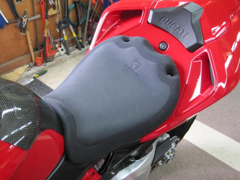 Biete Ducati Performance Superpole Sitz, Seat für 848, 1098, 1198 ...