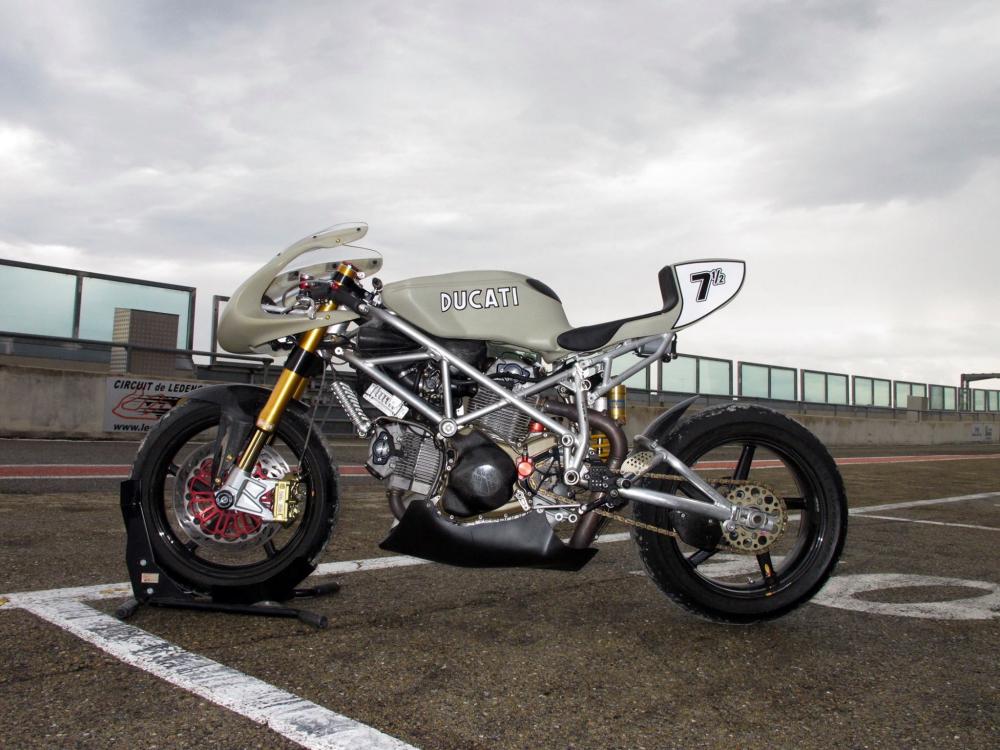 CAFE RACER UMBAU: Welche Tanks passen auf S4R? - Deine Ducati ...