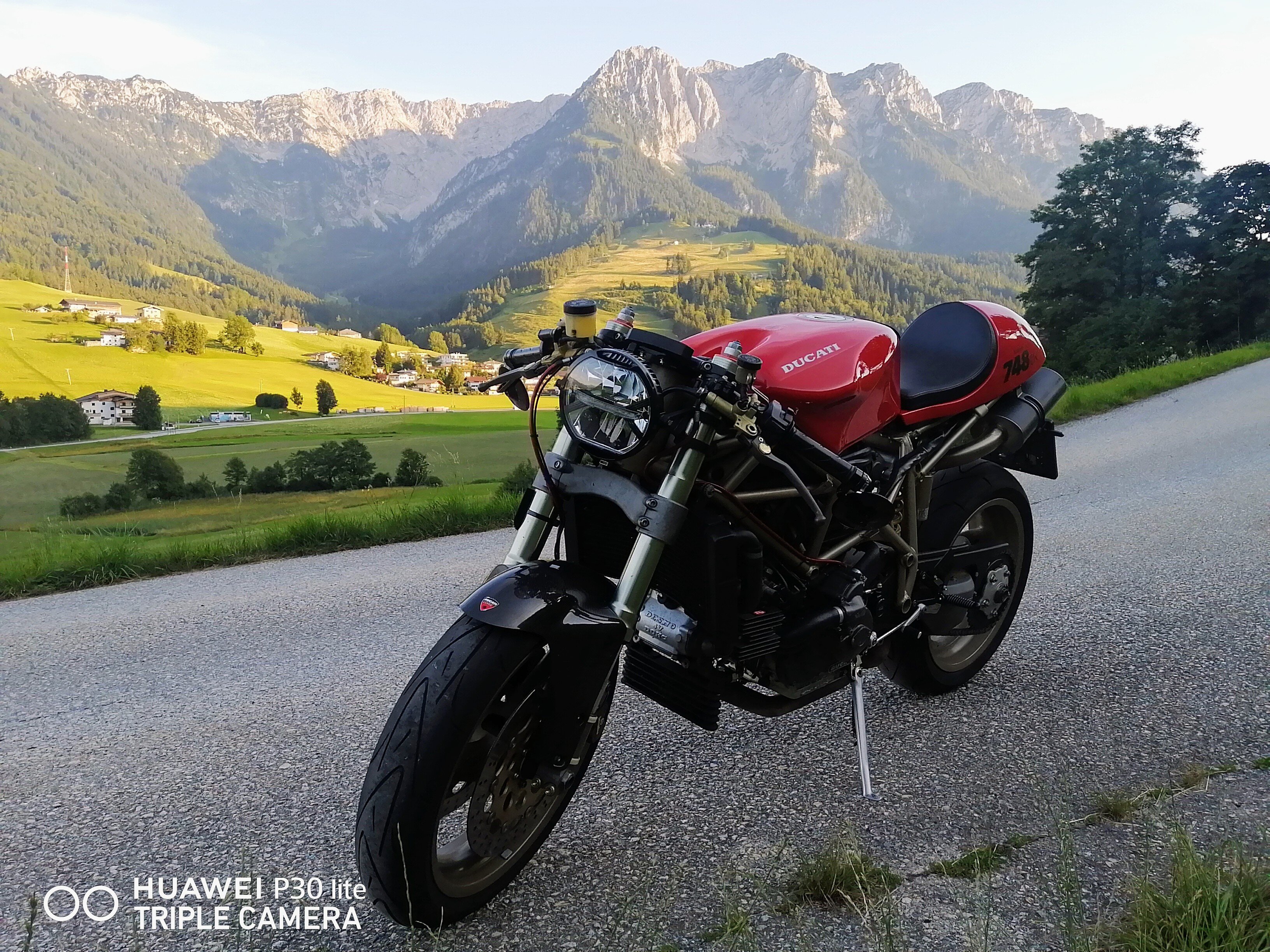 Ducati 748 Cafe Racer - Deine Ducati - Umbauten, Aufbauten ...